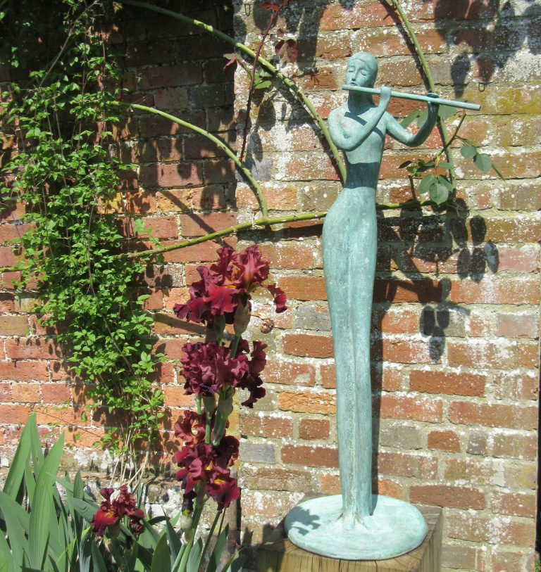 PASHLEY MANOR GARDENS The Flute Player by Jeremy Moulsdale taken by ...